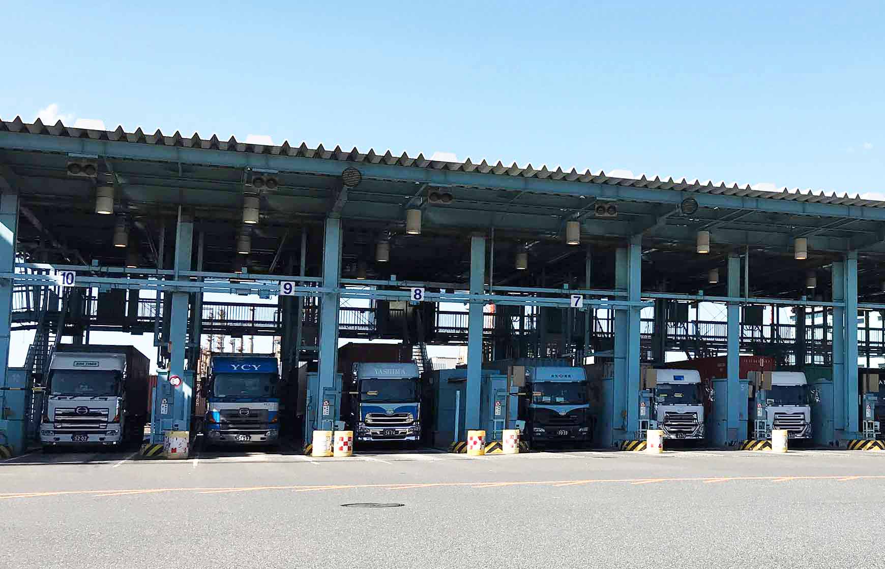 Yokohama Gate Cameras - APM Terminals